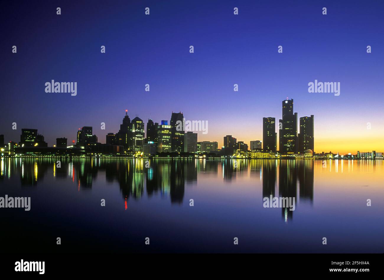 Vintage, Detroit Skyline High Resolution Stock Photography and Images ...
