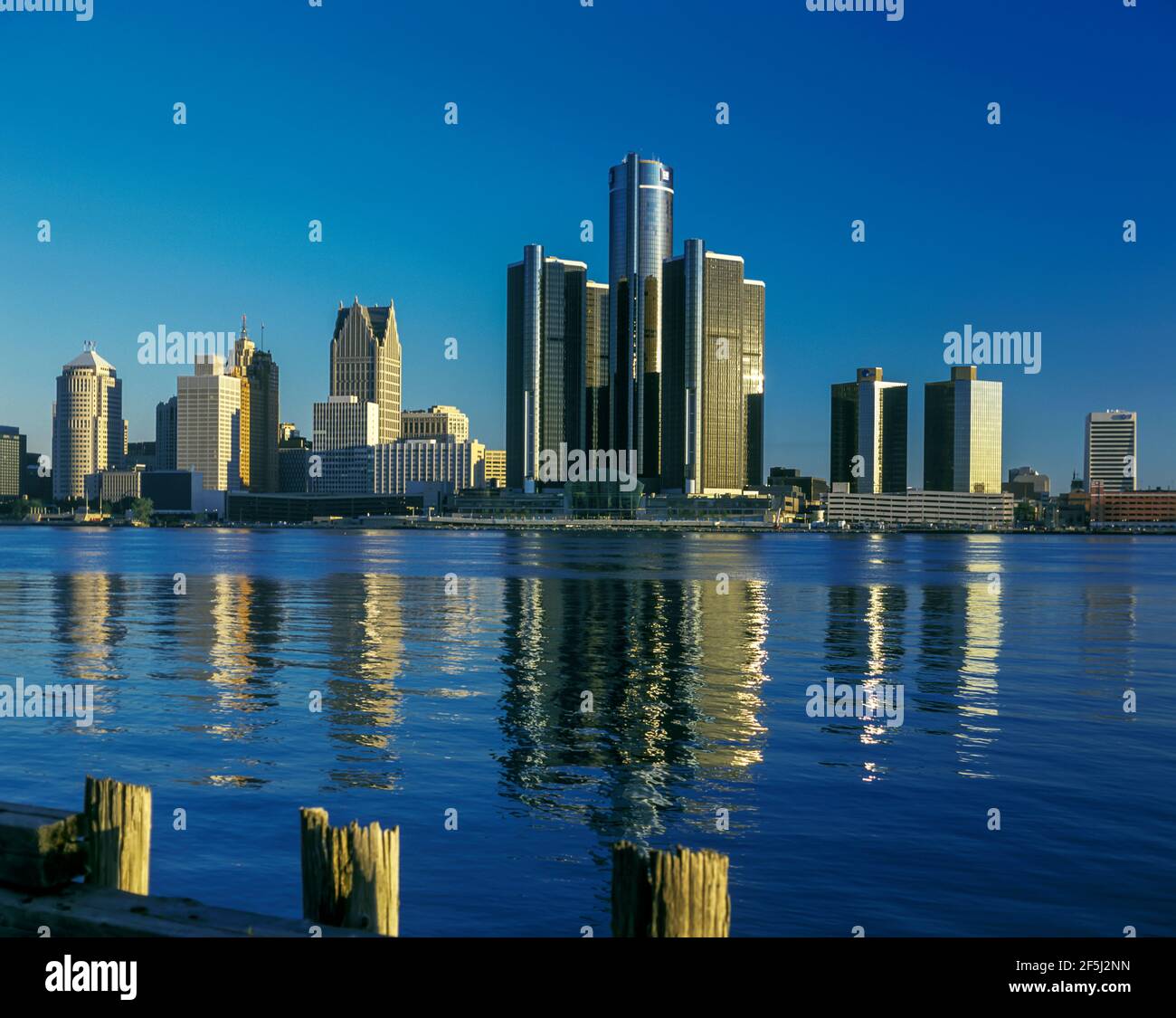 2003 HISTORICAL GM RENAISSANCE CENTER TOWERS (©JOHN PORTMAN 1977 ...