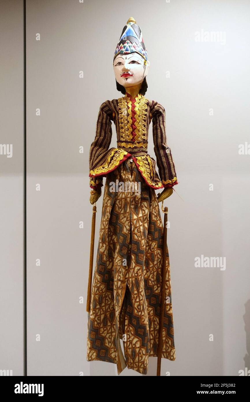 Puppet, Java, wood, textile Stock Photo - Alamy