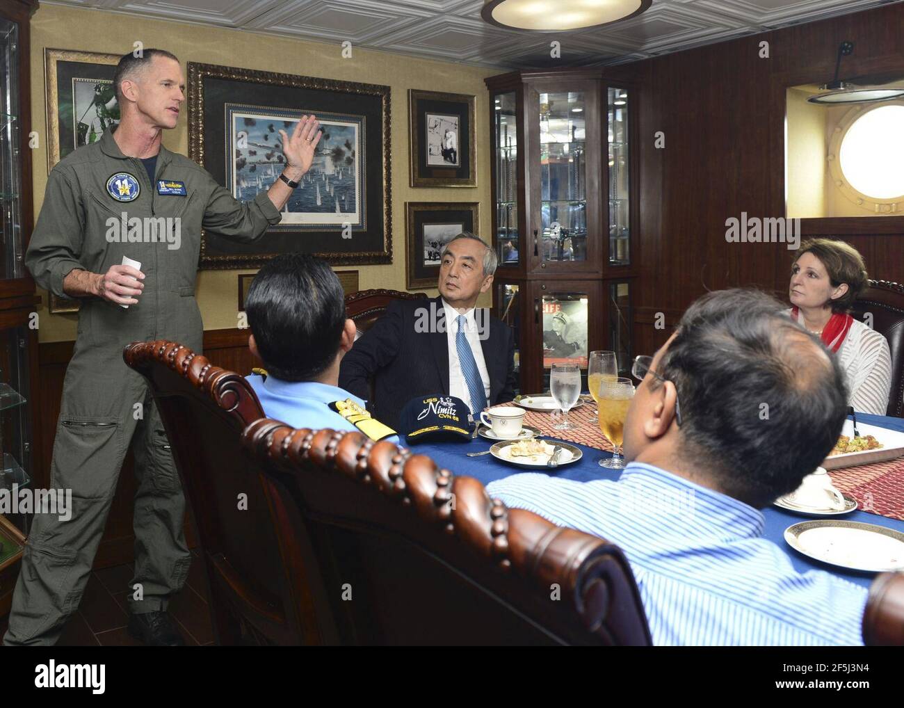 Nimitz strike group csg 11 hi-res stock photography and images - Alamy