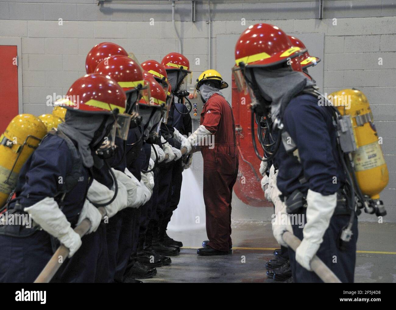 Recruits practice firefighting at Recruit Training Command ...