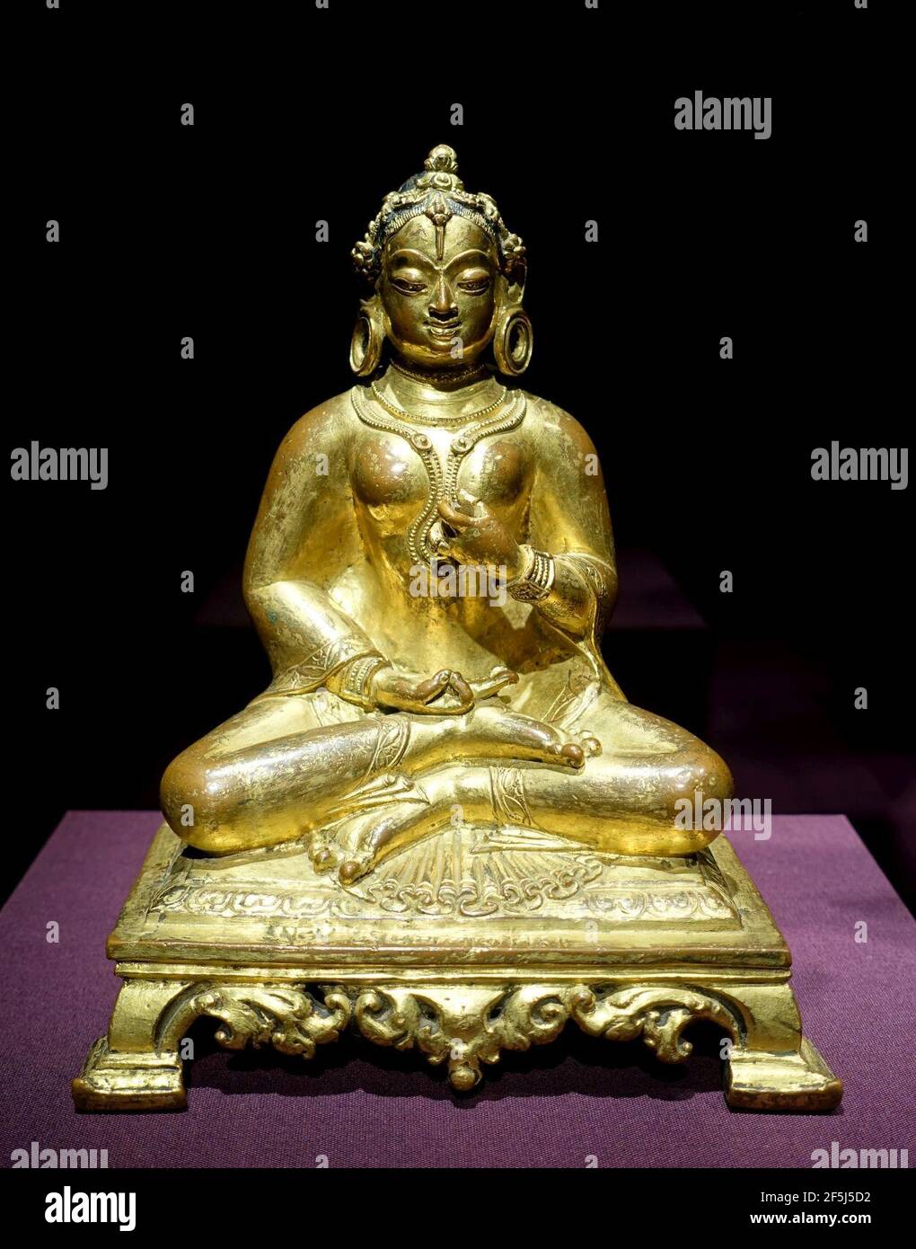 Malla queen hi-res stock photography and images - Alamy