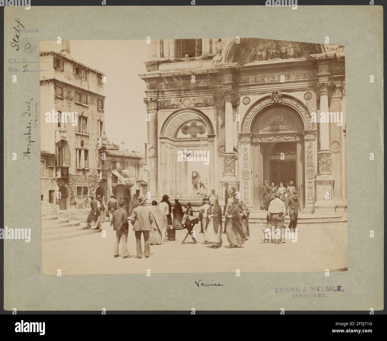 Crowd in front of hospital, Venice. Unknown Stock Photo - Alamy