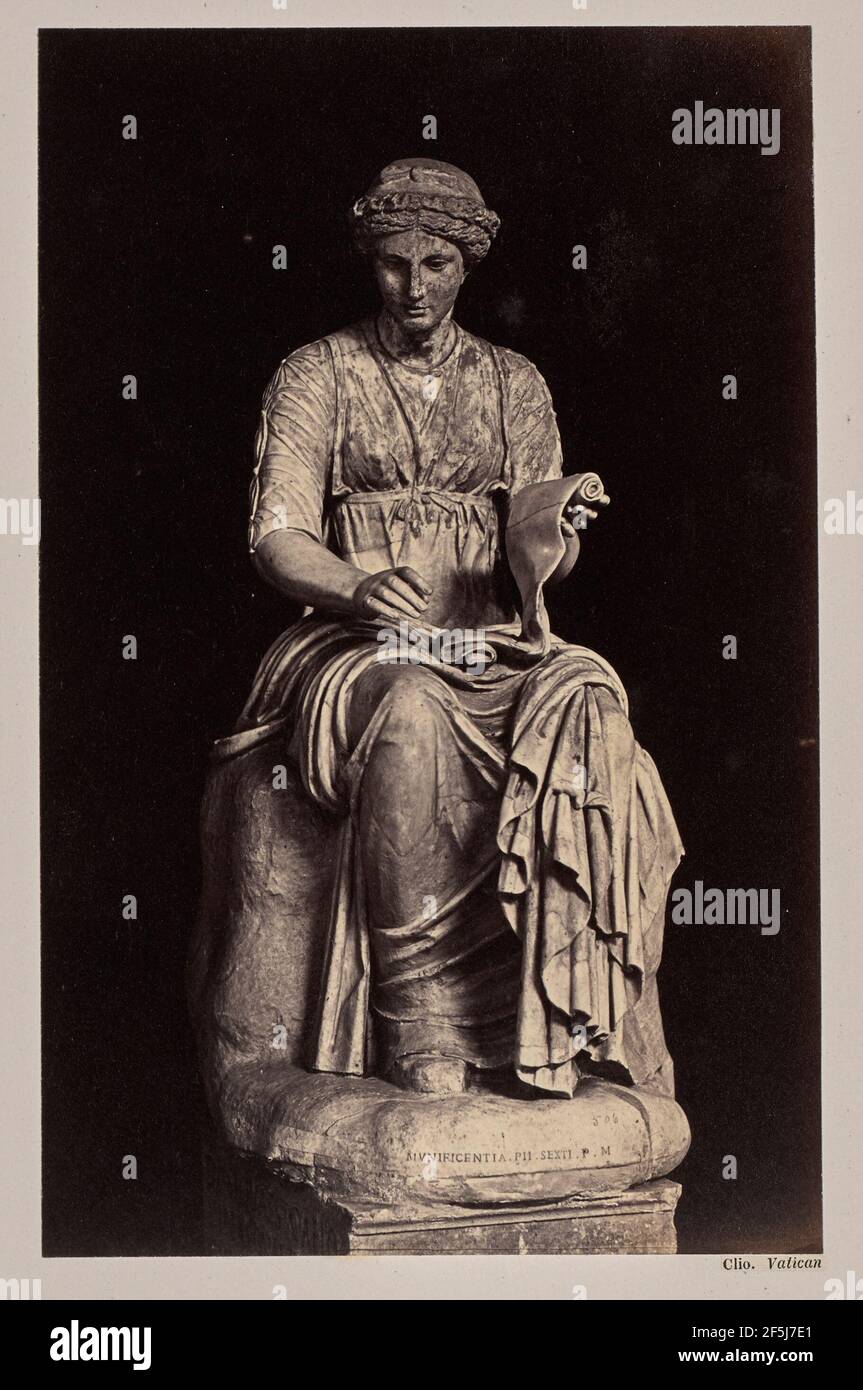 Roman clio statue hi-res stock photography and images - Alamy
