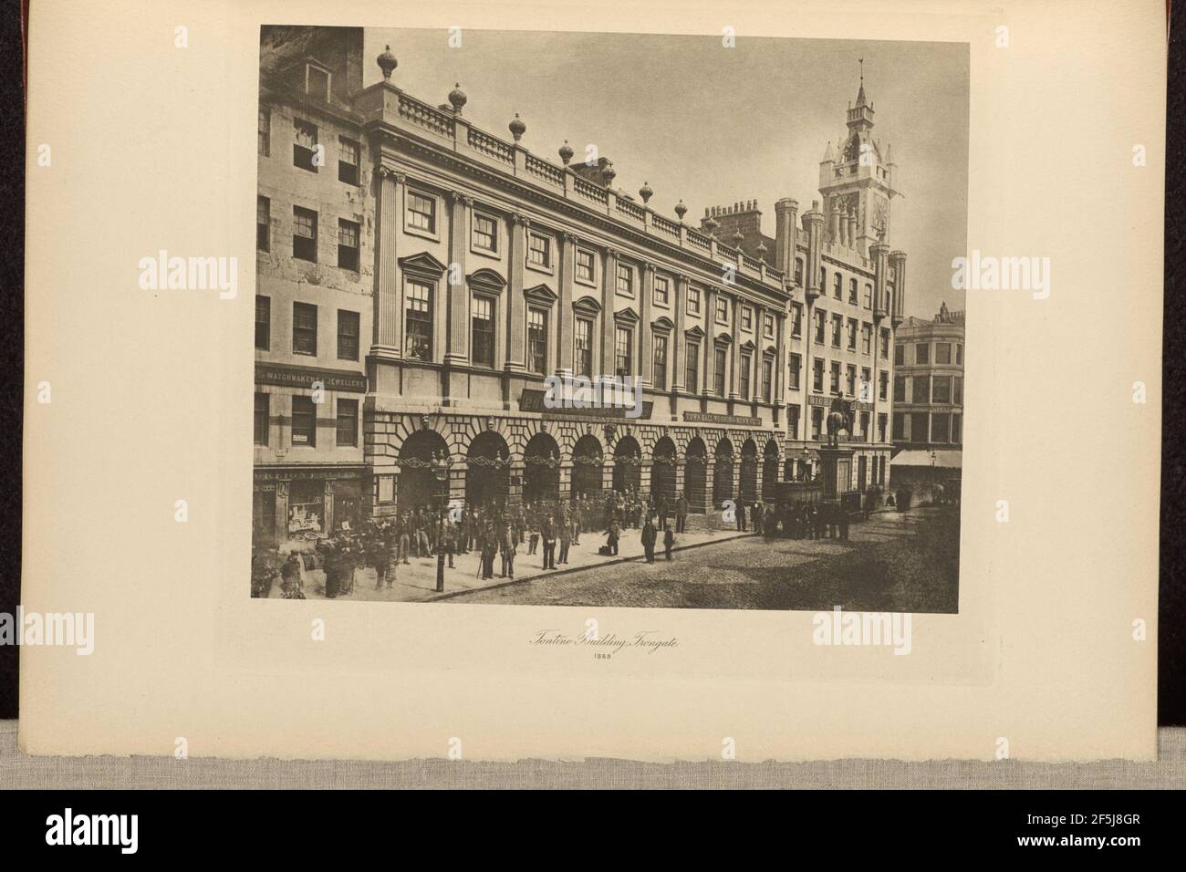 Tontine building hi-res stock photography and images - Alamy