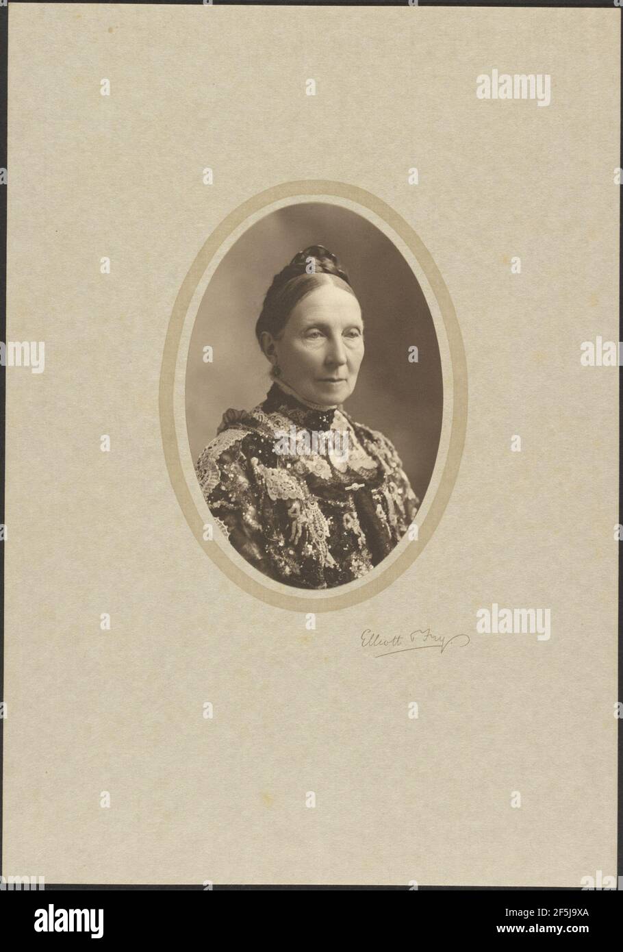 Portrait of Mrs. Knowles. Elliott & Fry (founded 1863, dissolved 1963 ...