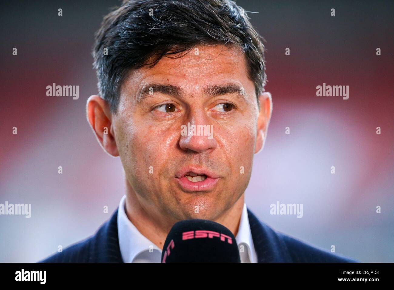 MAASTRICHT, NETHERLANDS - MARCH 26: Coach Darije Kalezic of MVV ...