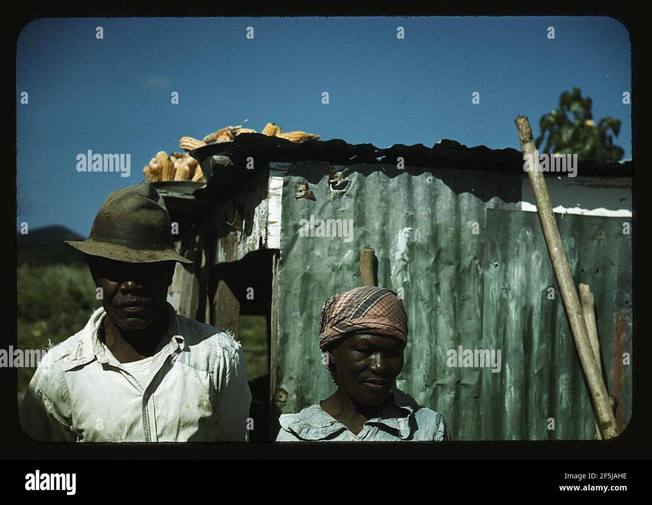 Peasants in front house hi-res stock photography and images - Alamy