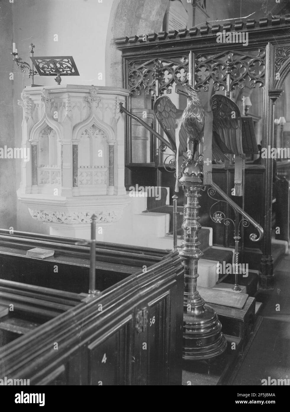 Pulpit lectern Black and White Stock Photos & Images - Alamy