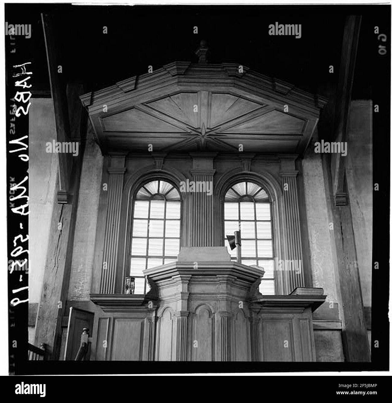 Pulpit axial view Old Ship Church1 Stock Photo - Alamy