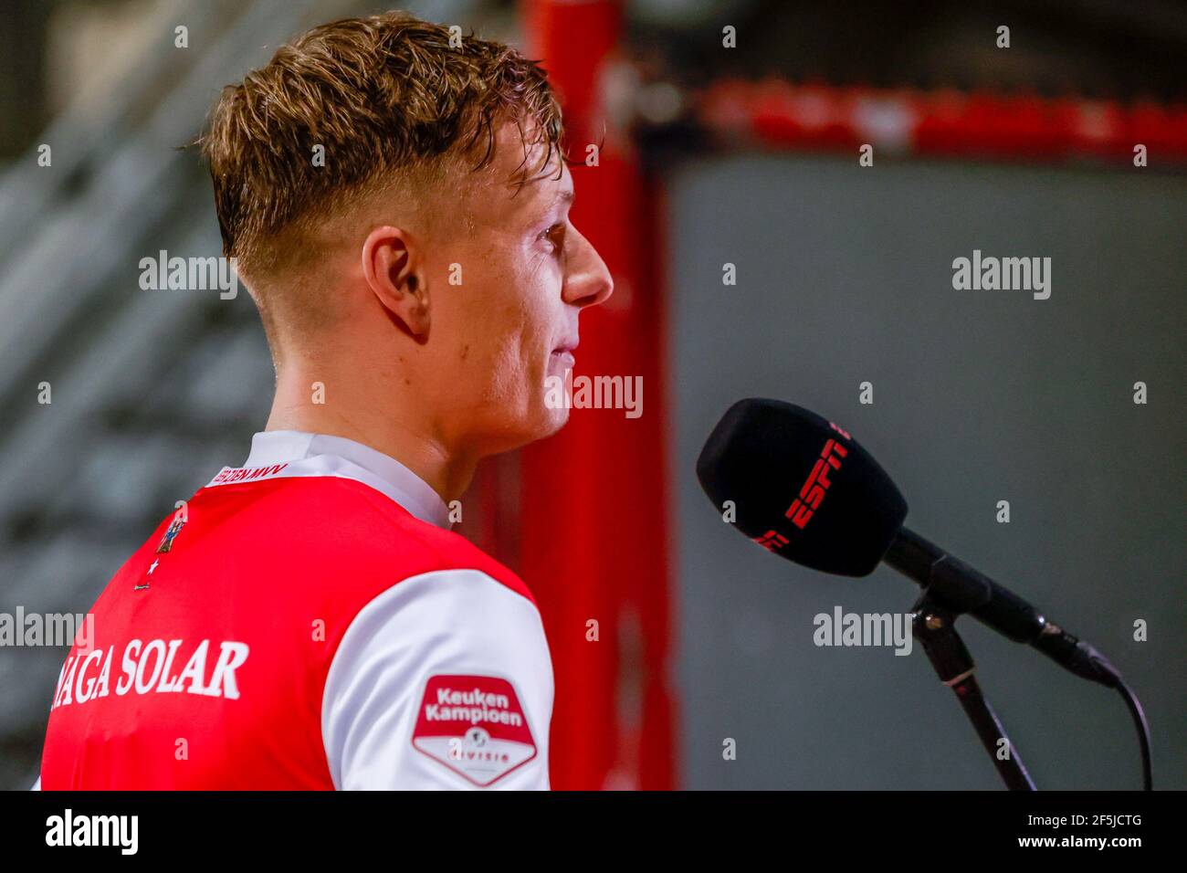 MAASTRICHT, NETHERLANDS - MARCH 26: Sven Blummel of MVV Maastricht ...