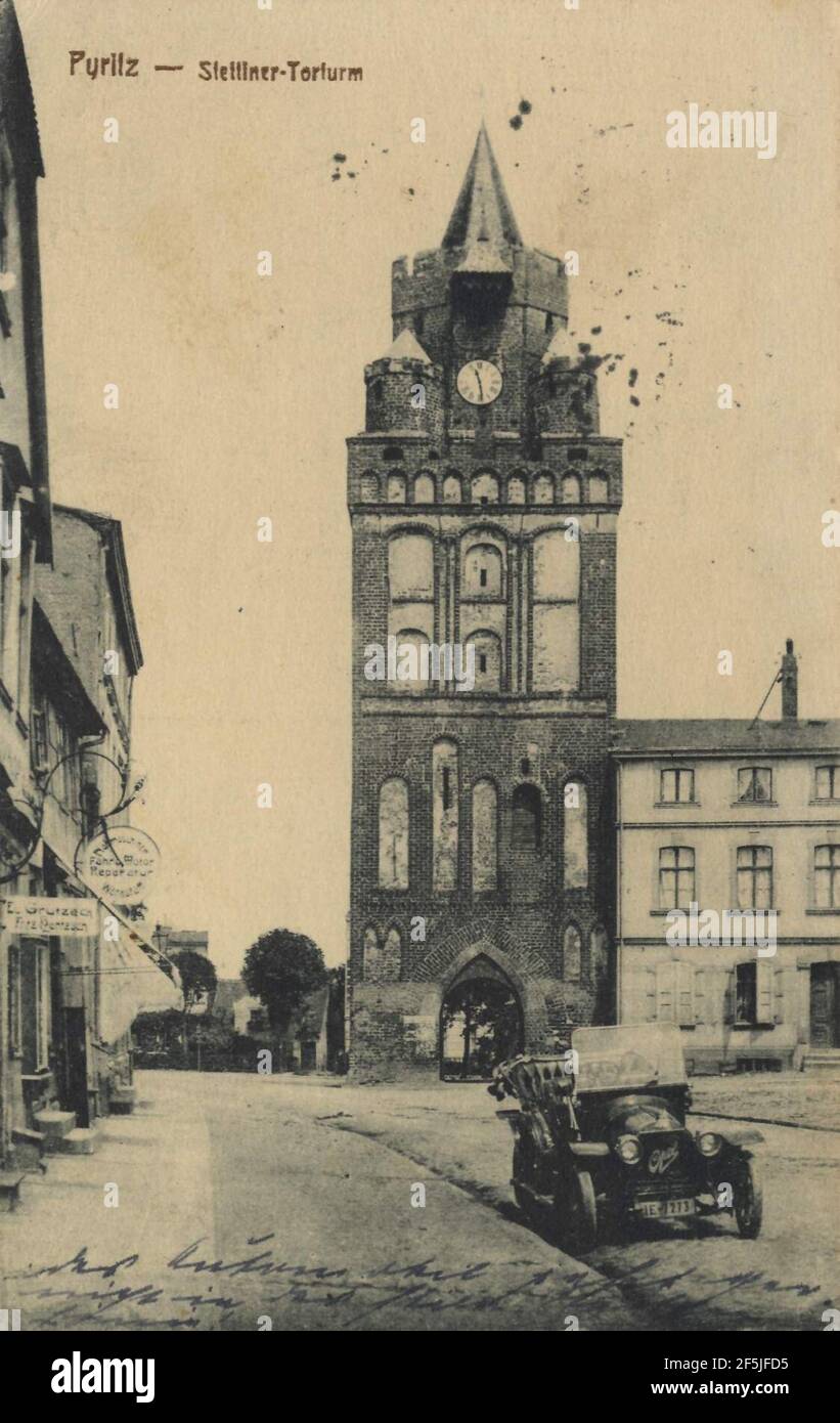 Pyritz, Pommern - Stettiner Torturm (Zeno Ansichtskarten Stock Photo ...