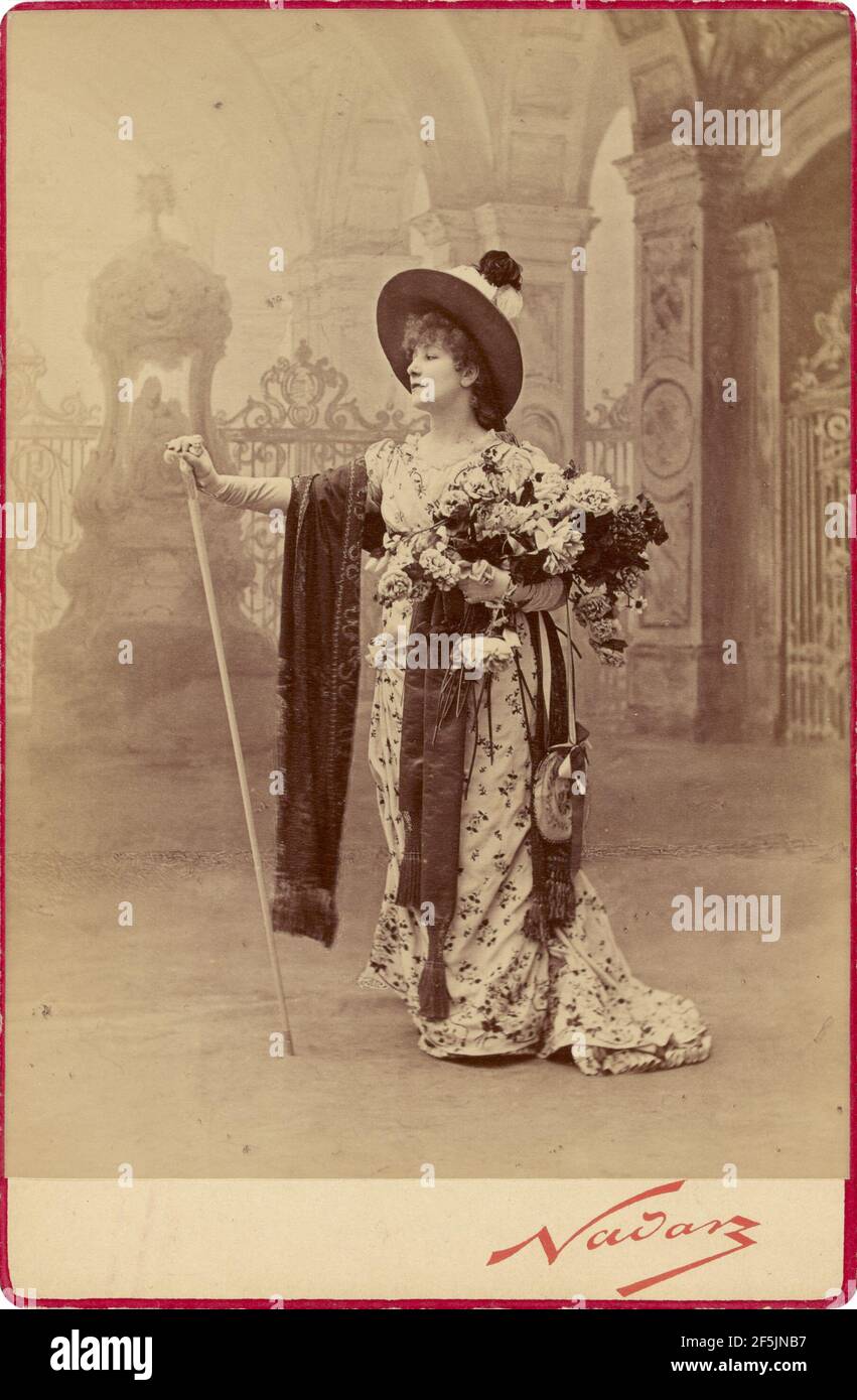 Sarah Bernhardt as Floria Tosca in Act I of Sardou's "Tosca". Nadar ...