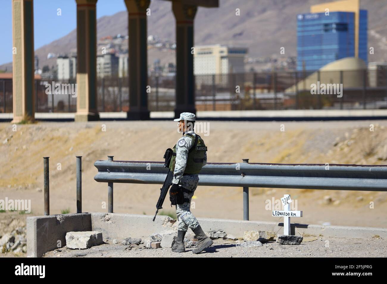 Mexican national guard hi-res stock photography and images - Alamy