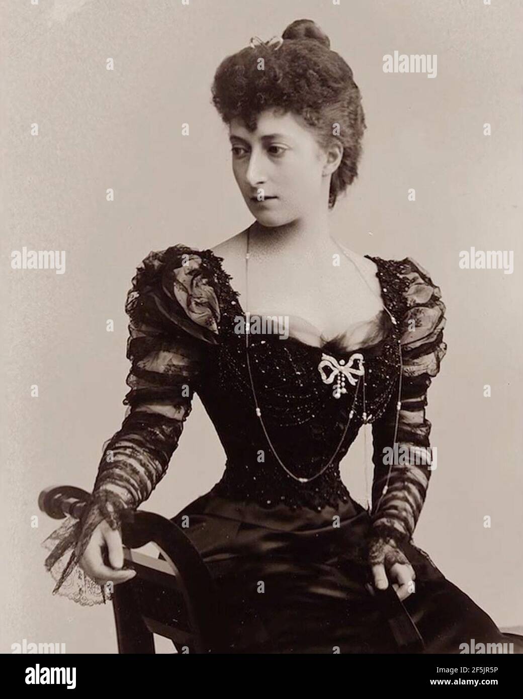 Queen maud of norway hi-res stock photography and images - Alamy