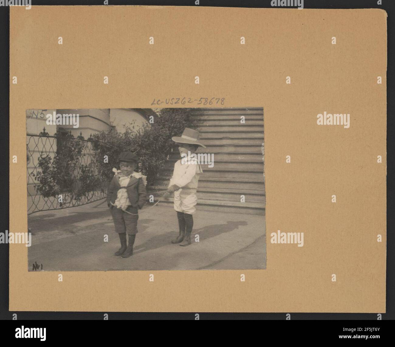 Quentin (Roosevelt) and Roswell Pinckney at play Stock Photo - Alamy