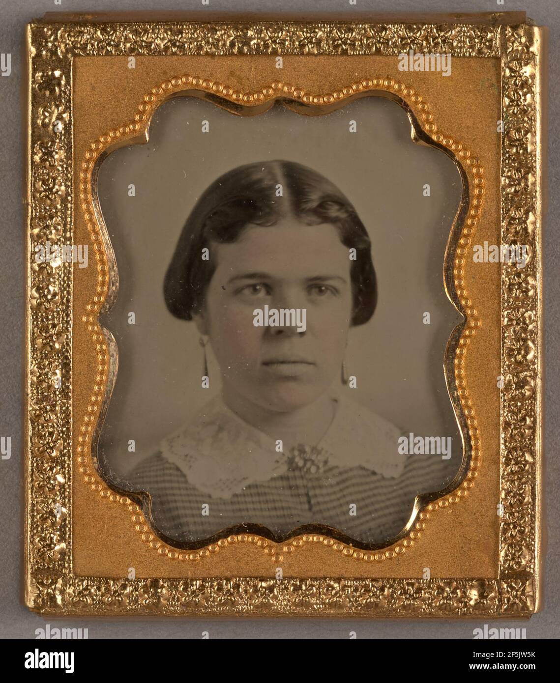 James anson cutting hi-res stock photography and images - Alamy