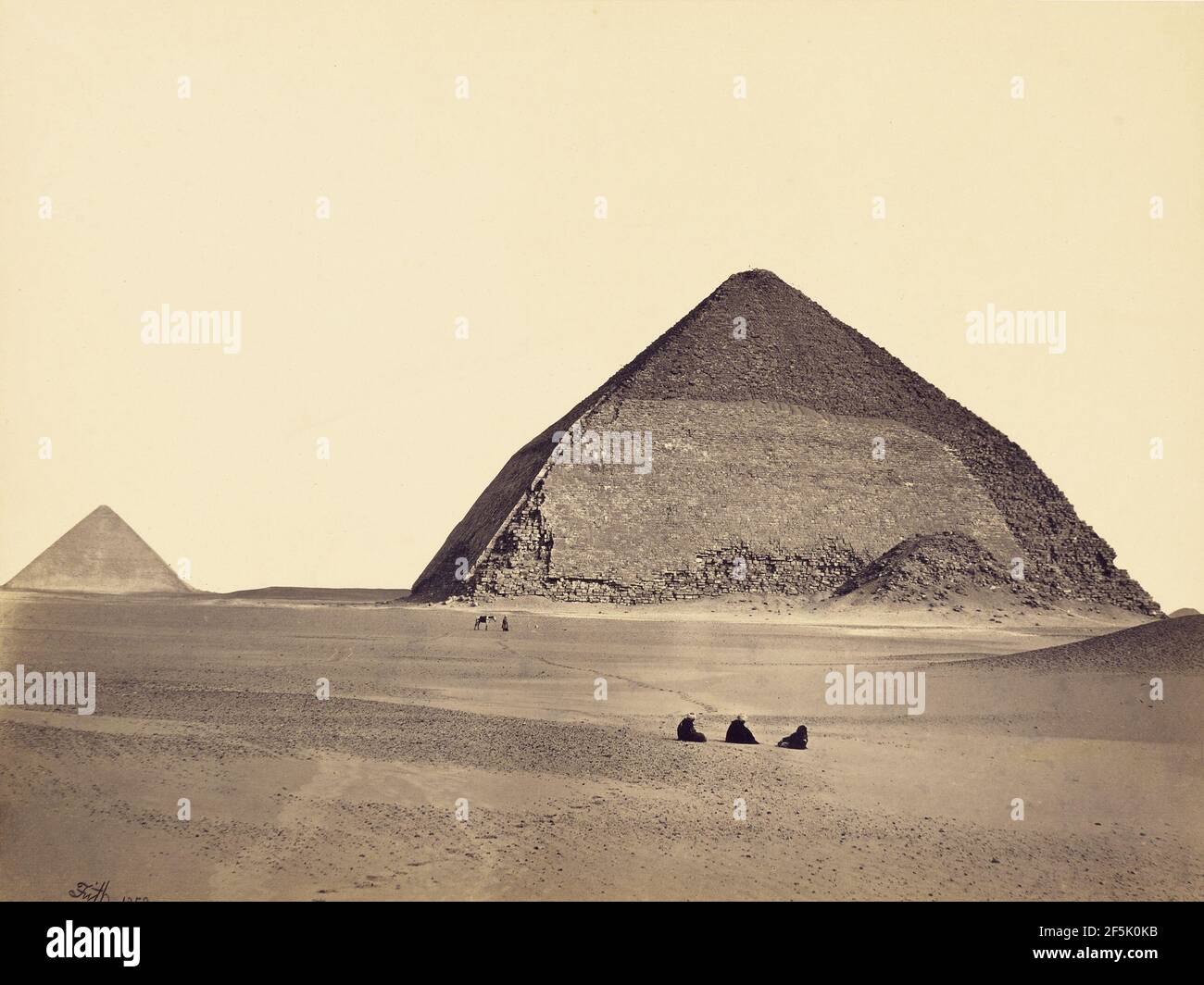 Dahshur and black pyramid hi-res stock photography and images - Alamy