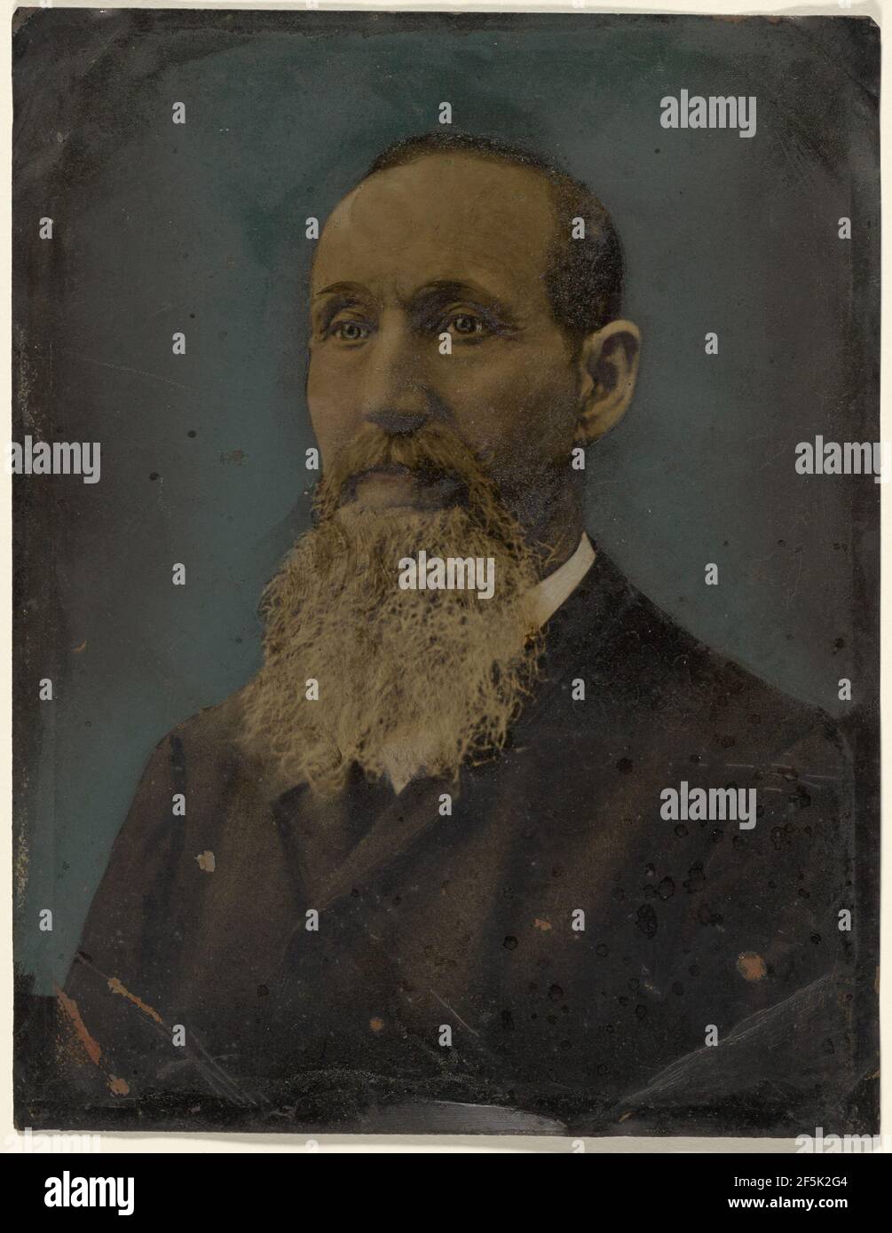 Portrait of bearded hi-res stock photography and images - Alamy