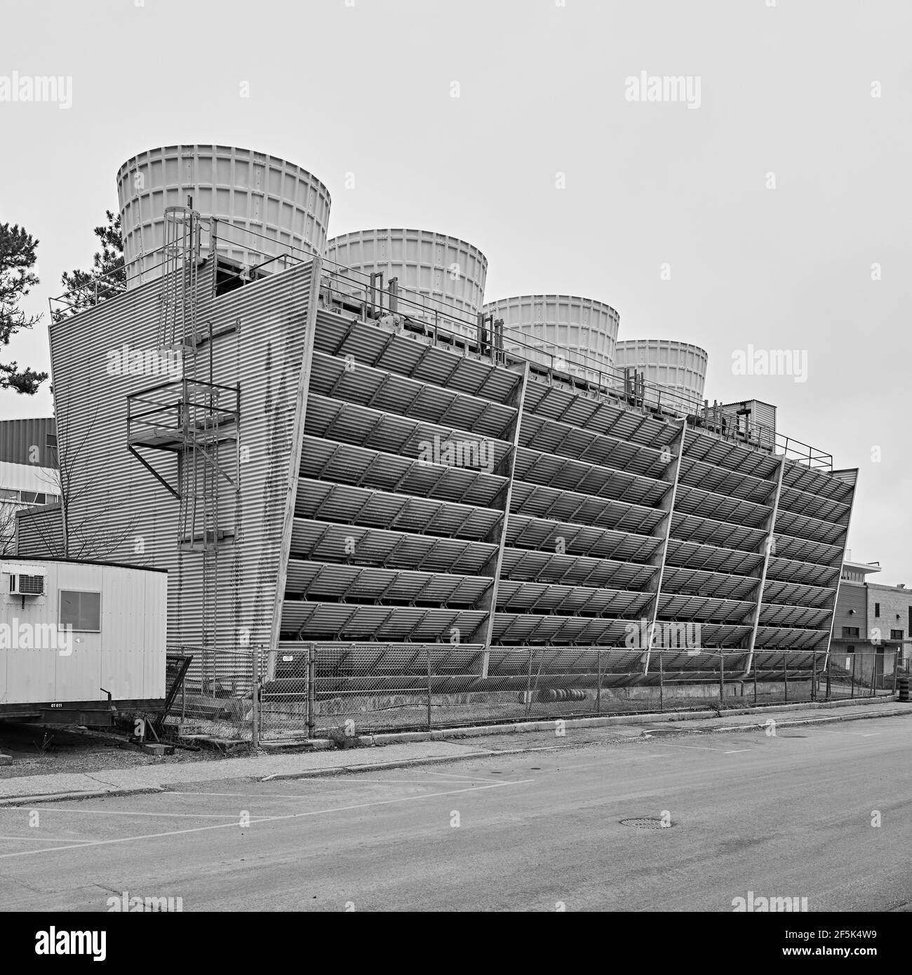 Chiller unit hi-res stock photography and images - Alamy