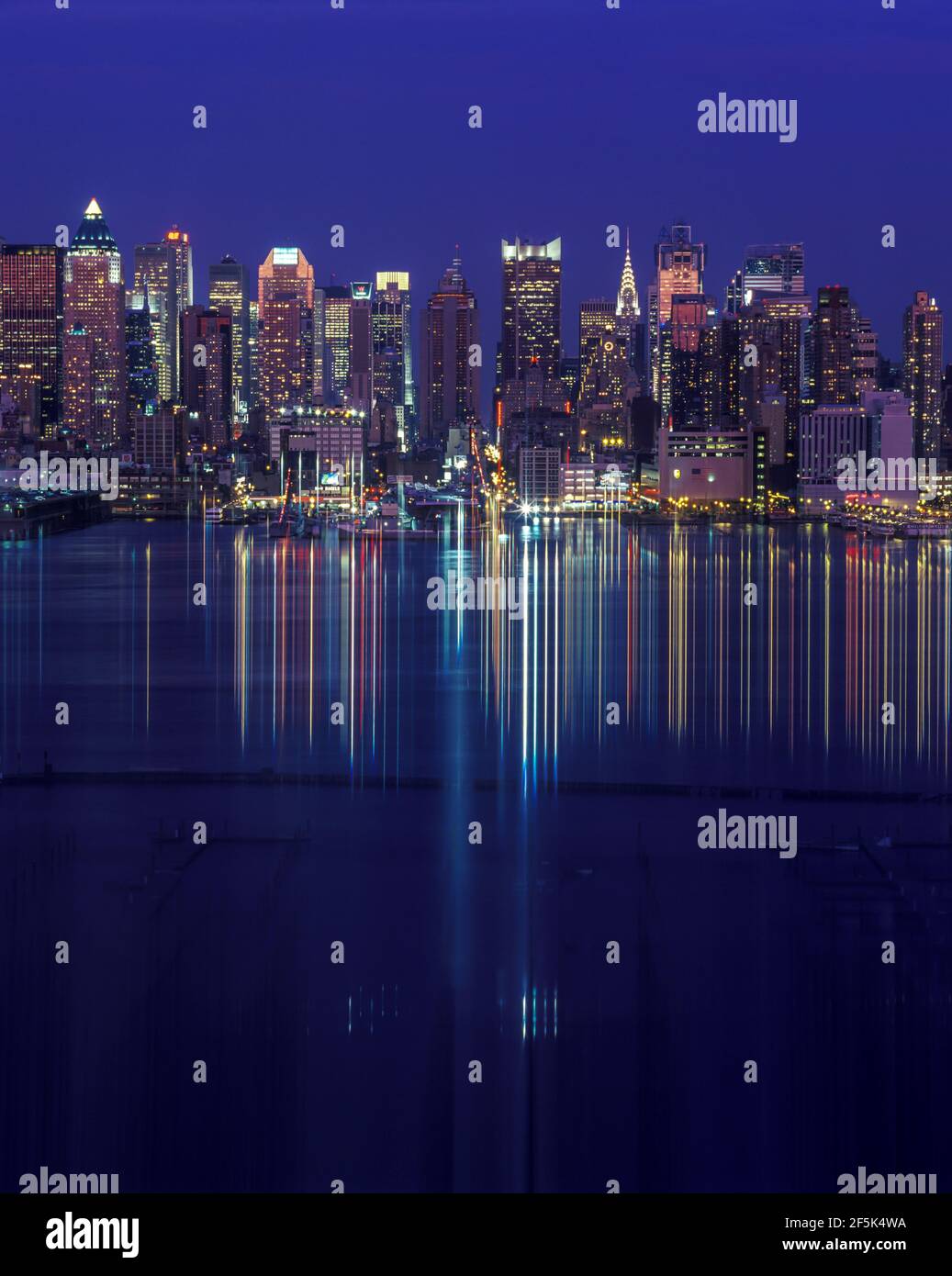 New york city dated night hi-res stock photography and images - Alamy