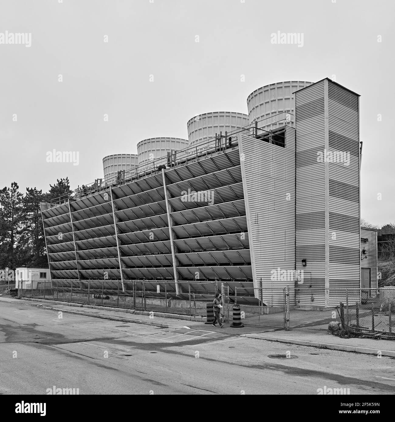 Industrial chiller piping Black and White Stock Photos & Images - Alamy