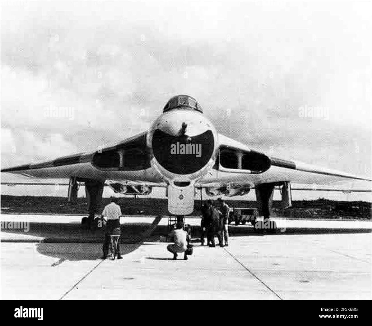 Raf avro vulcan hi-res stock photography and images - Alamy