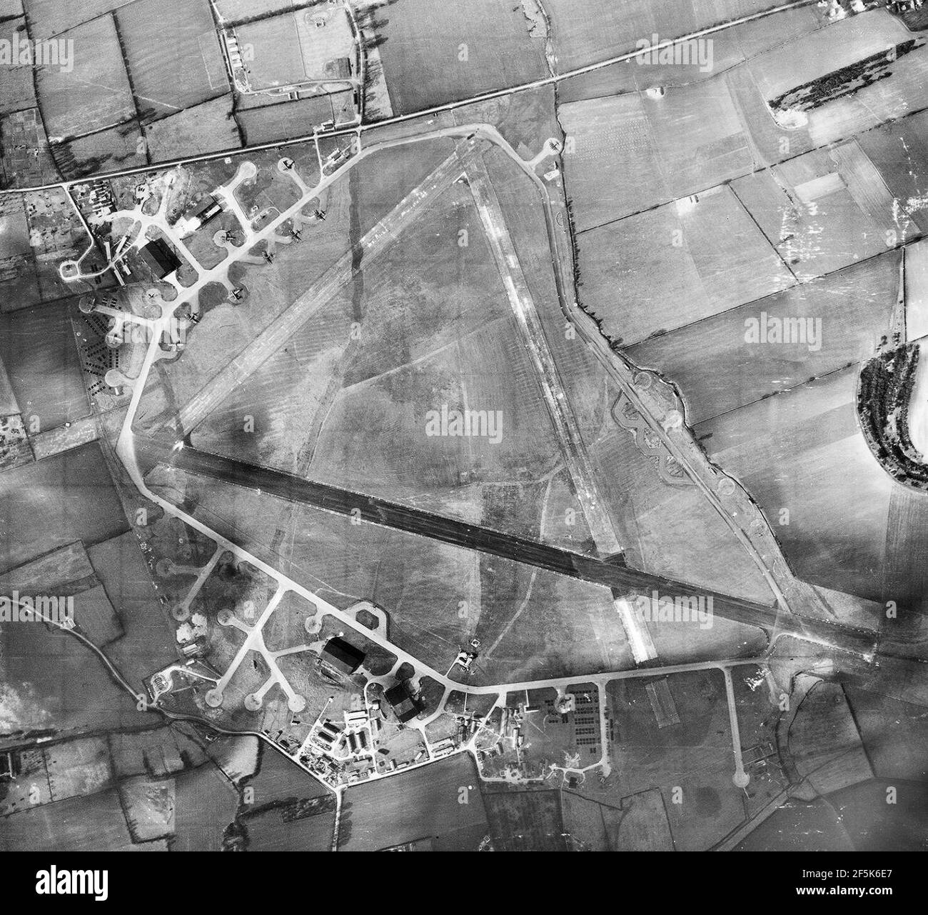 RAF Cheddington - 3 March 1944 Airphoto Stock Photo - Alamy