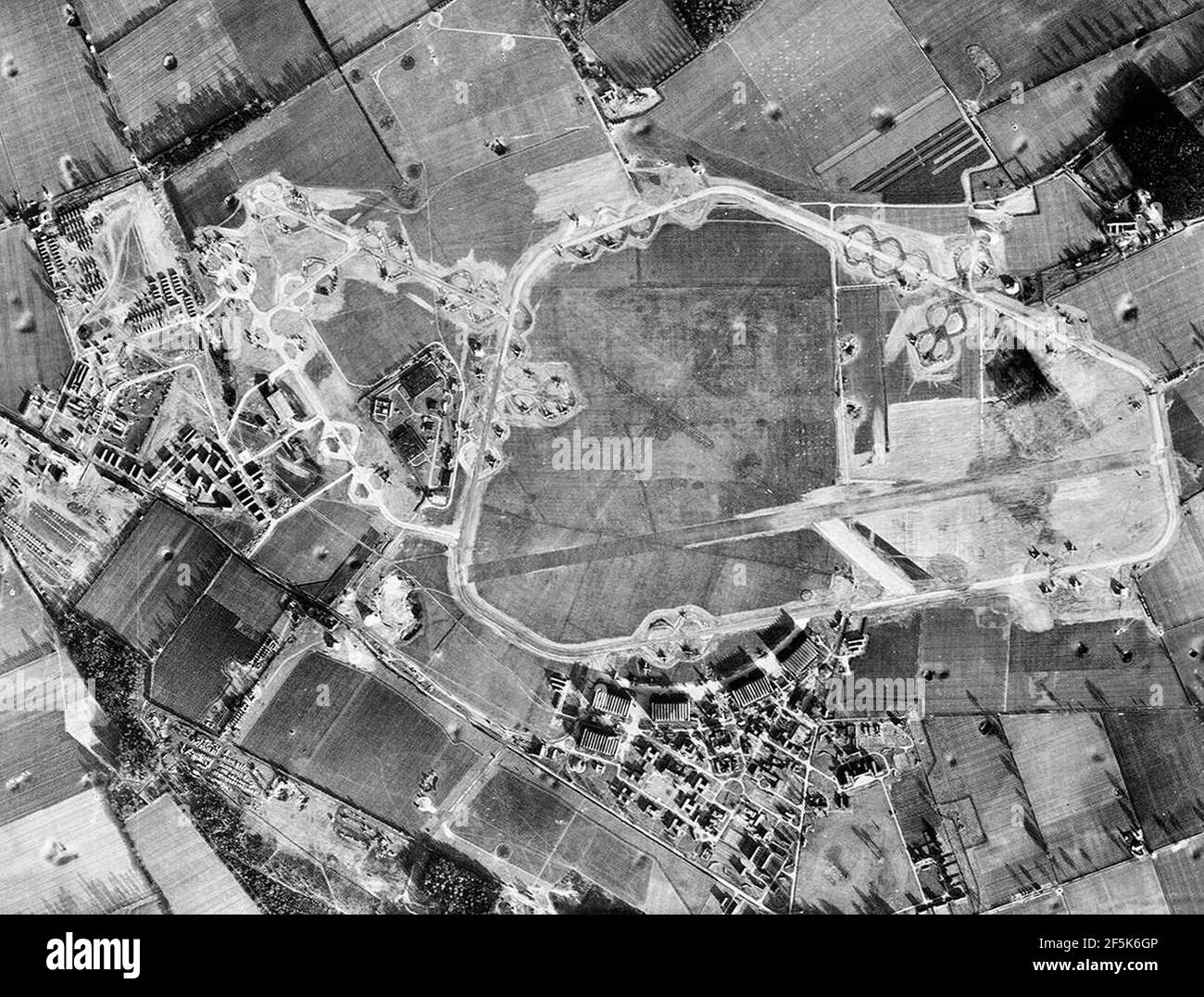 RAF Honington - 25 January 1944 Airphoto Stock Photo - Alamy