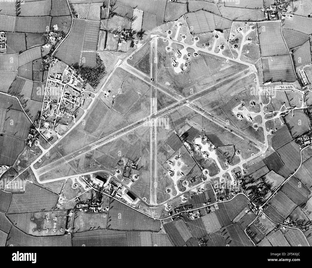 RAF Horham - 29 February 1944 - Airfield Stock Photo - Alamy