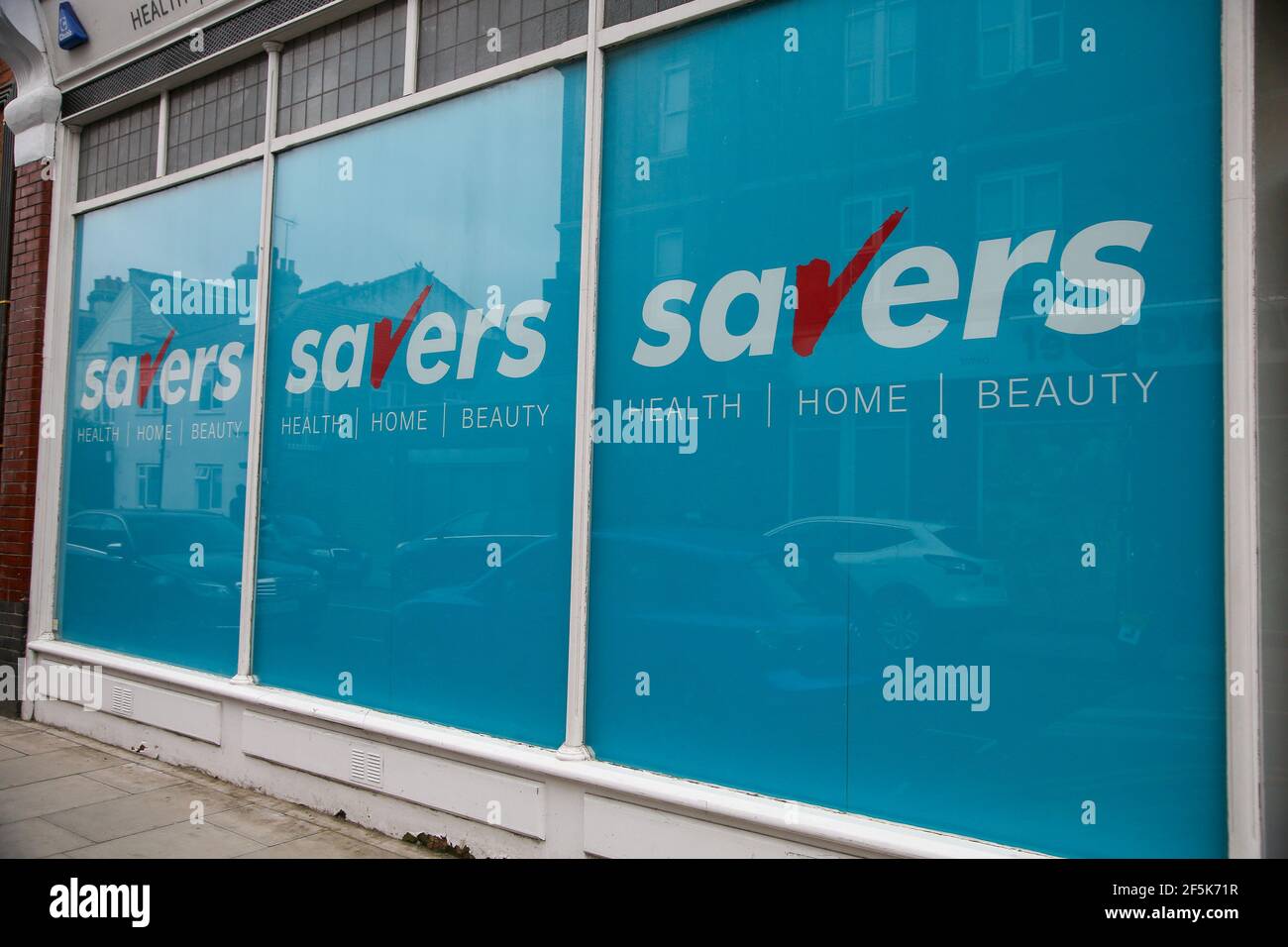 Savers logo hi-res stock photography and images - Alamy