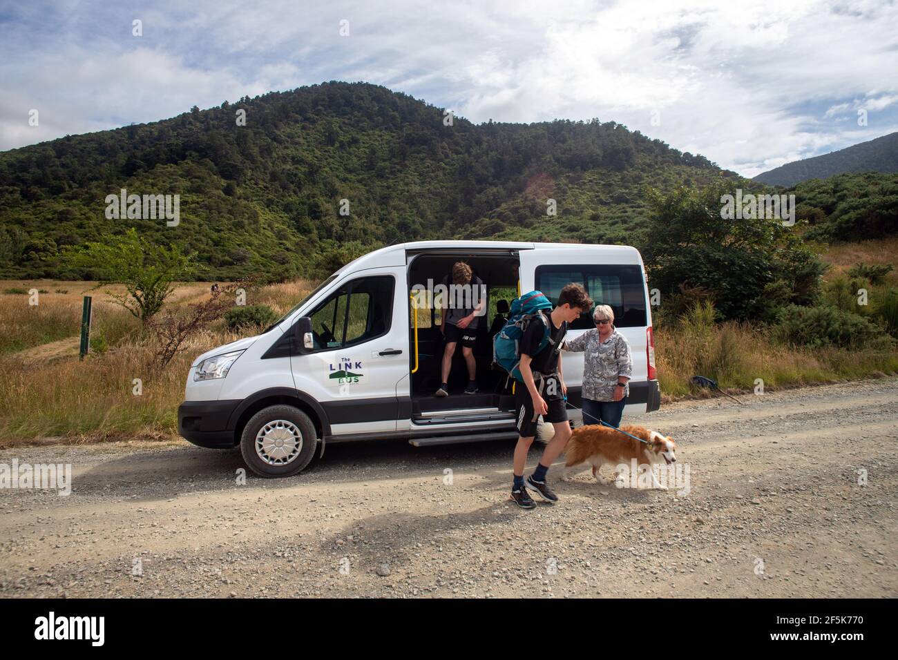 Nydia Track with a dog, Kaiuma Bay to Duncan Bay, Marlborough, New ...