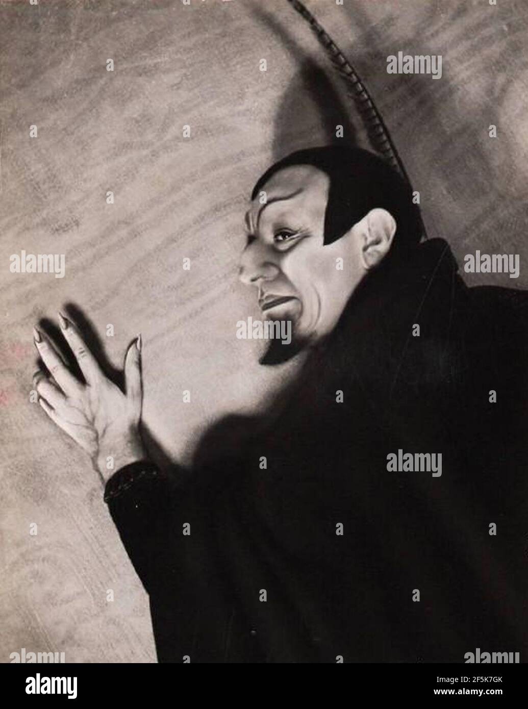 Raffaele Arié as Mephistoles in Gounod's Faust Stock Photo - Alamy