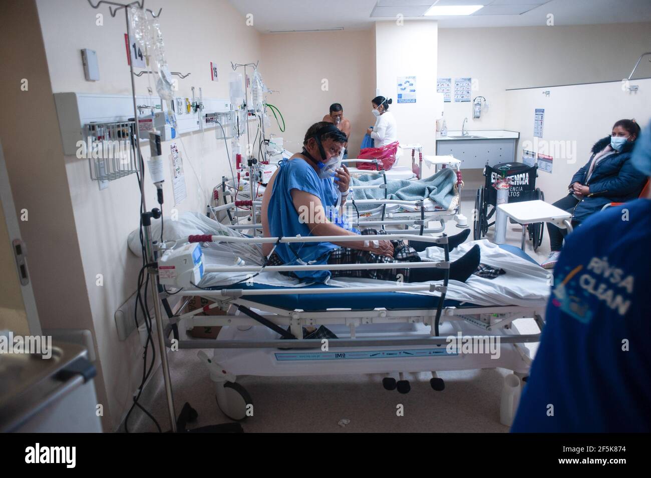 Iess quito sur hospital hi-res stock photography and images - Alamy