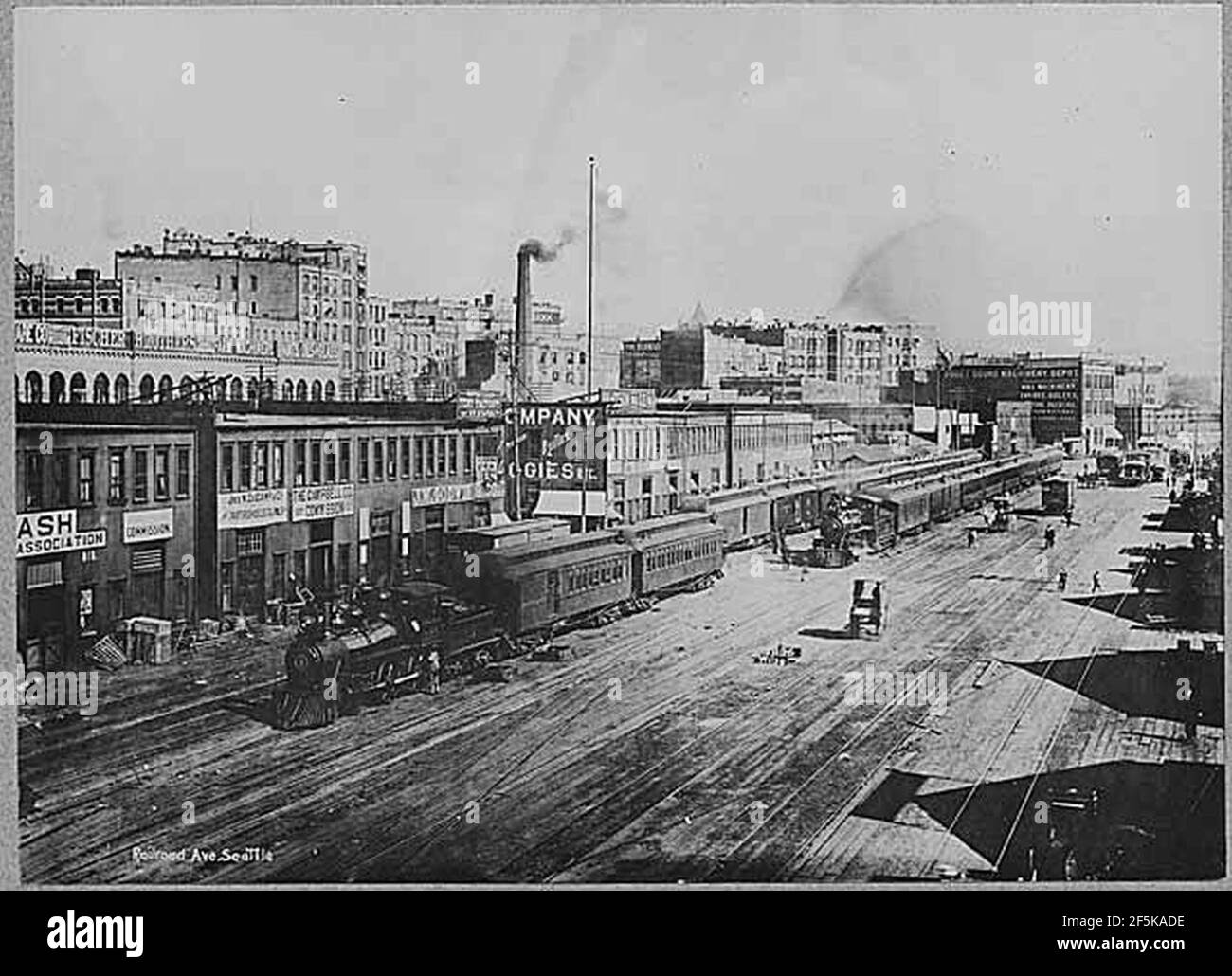 South railroad avenue Black and White Stock Photos & Images - Alamy