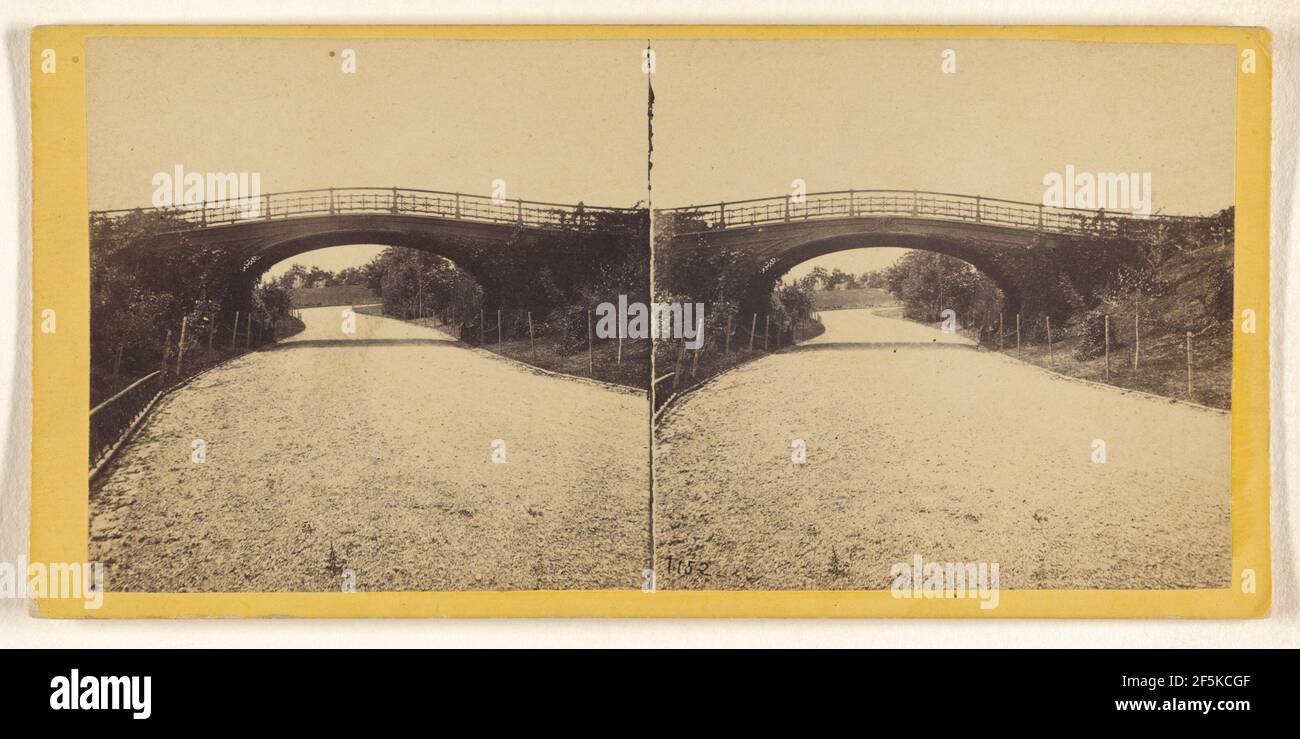 Oval bridge hi-res stock photography and images - Alamy