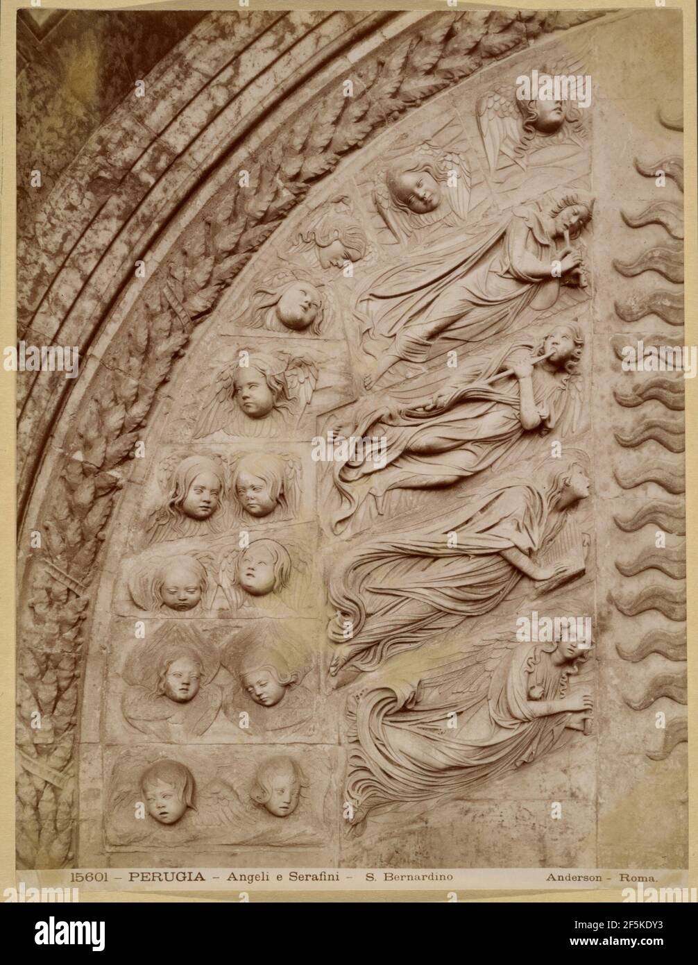 Angels and seraphim hi-res stock photography and images - Alamy