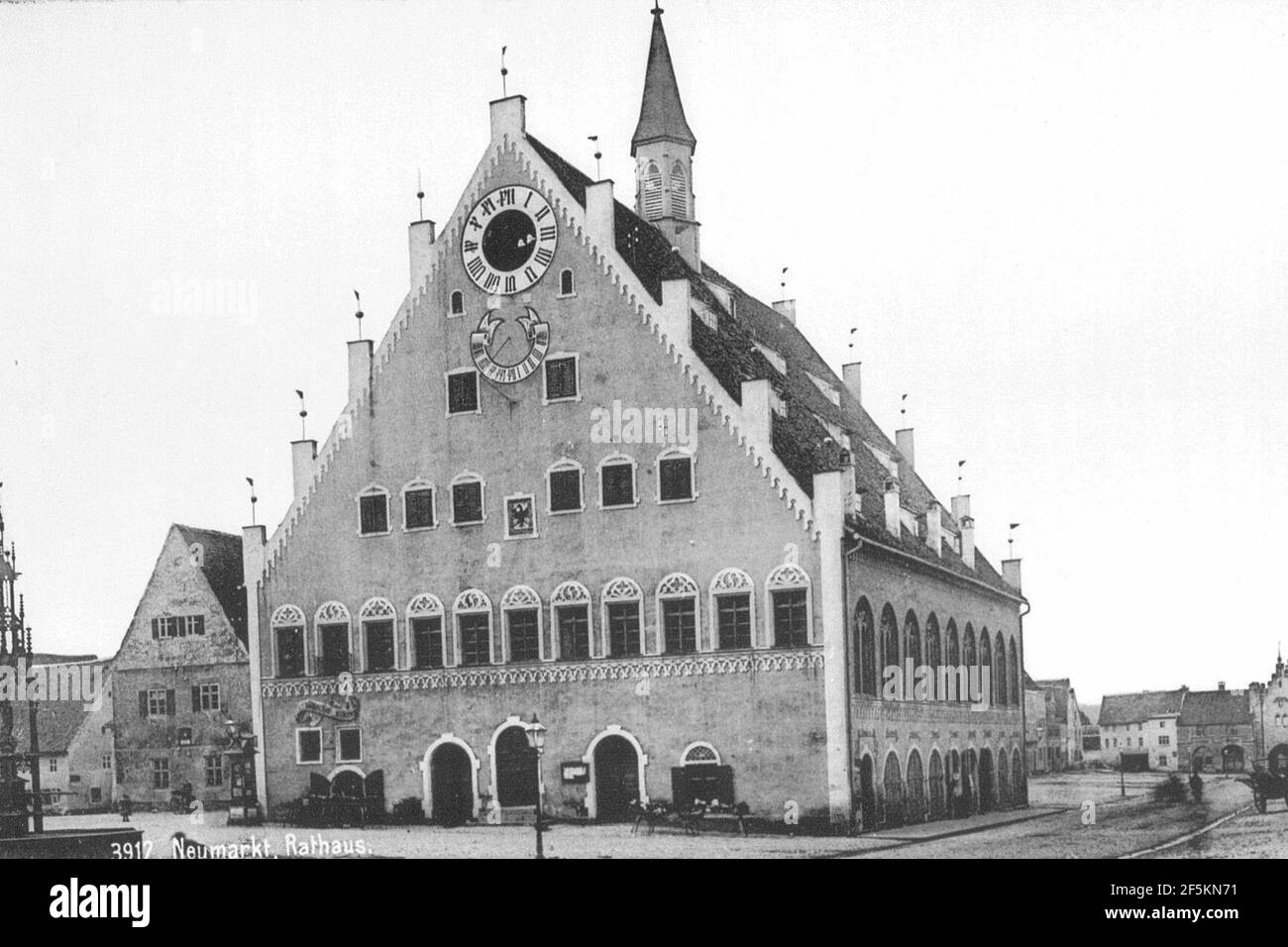 Rathaus Neumarkt um 1895 Stock Photo - Alamy