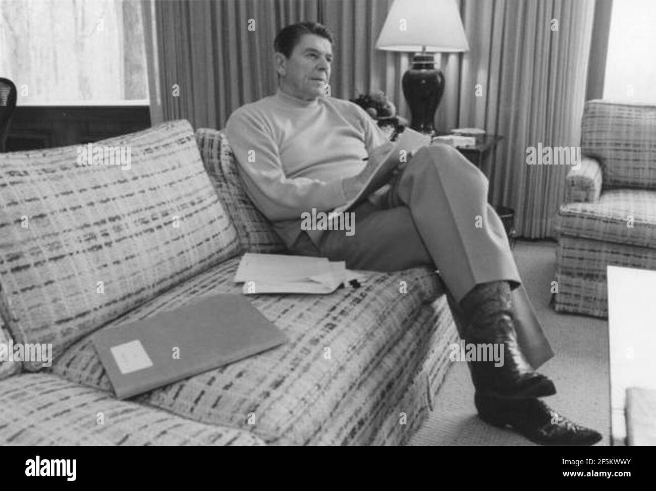 Reagan works on SOTU 1982 Stock Photo - Alamy