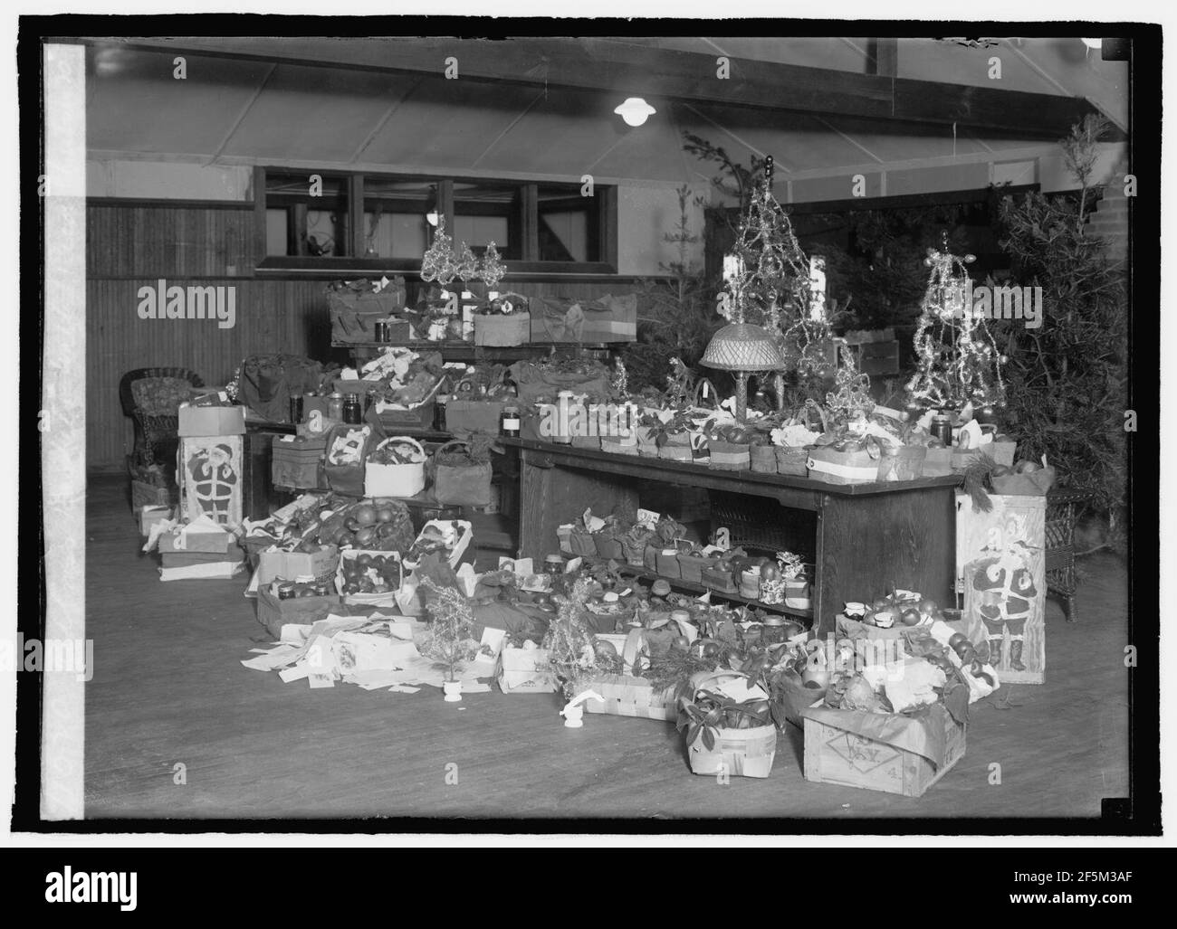 Reed christmas Black and White Stock Photos & Images - Alamy