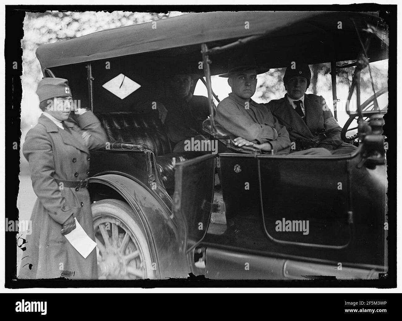 Red cross motor corps hi-res stock photography and images - Alamy