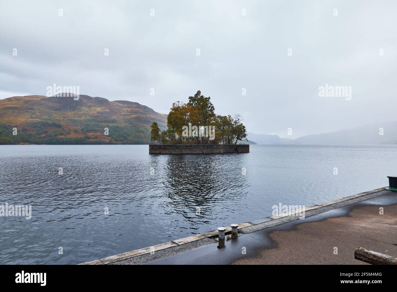Scottish loch pier island hi-res stock photography and images - Alamy