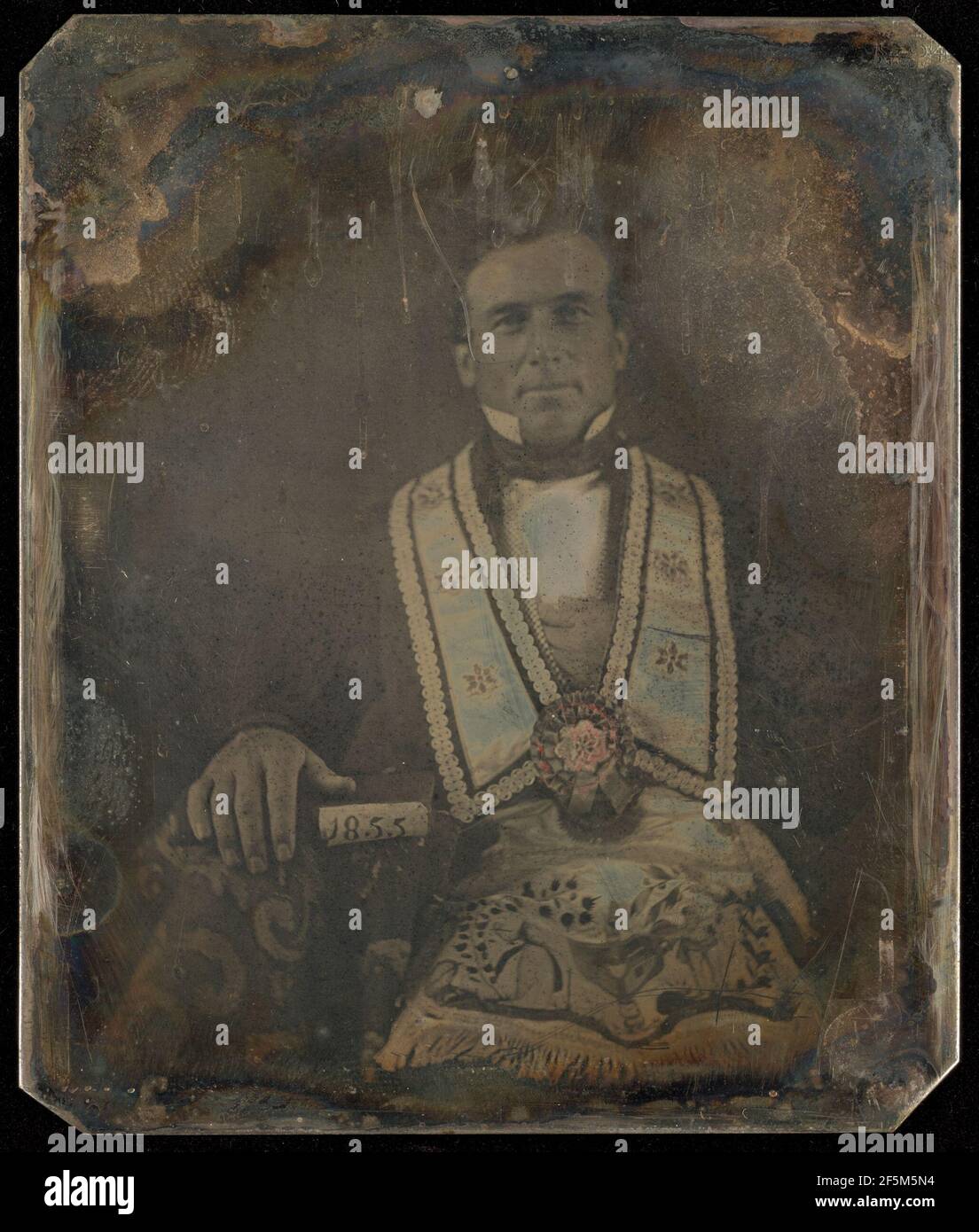 Freemason outfit hi-res stock photography and images - Alamy