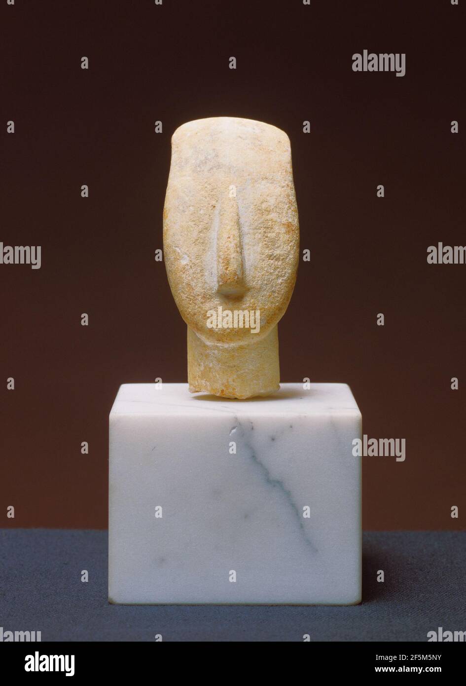 Cycladic figure hi-res stock photography and images - Alamy