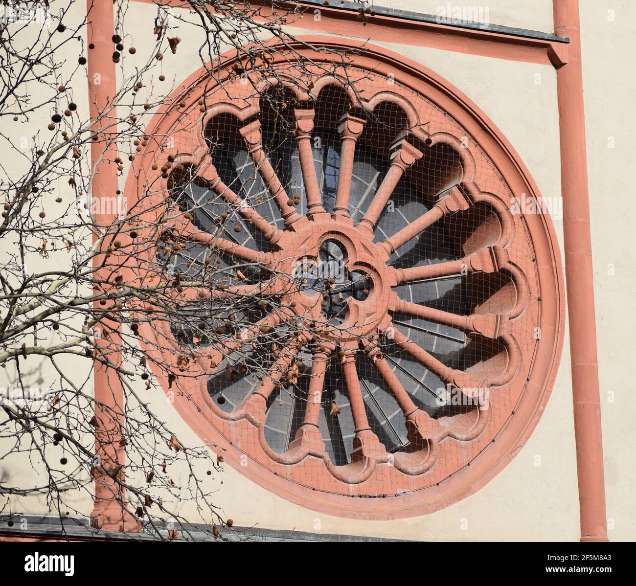 elaborately designed round Church window Stock Photo - Alamy