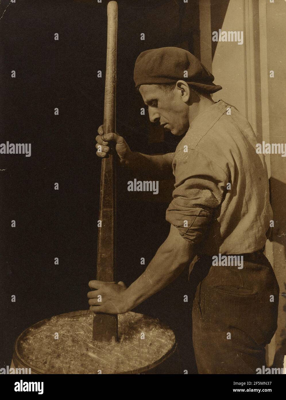 Lewis w hine hi-res stock photography and images - Alamy