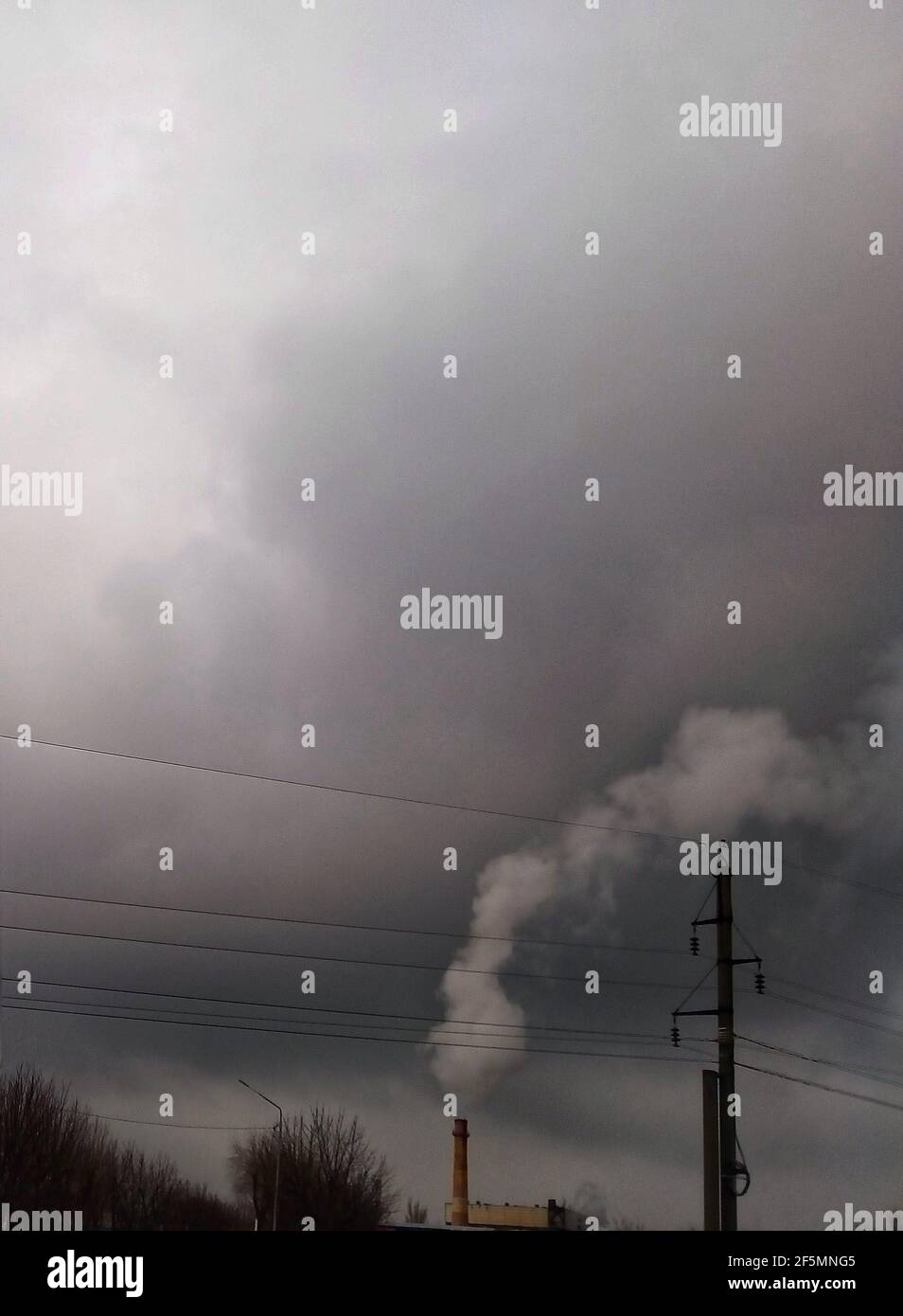 Smoke manufacturing hi-res stock photography and images - Alamy