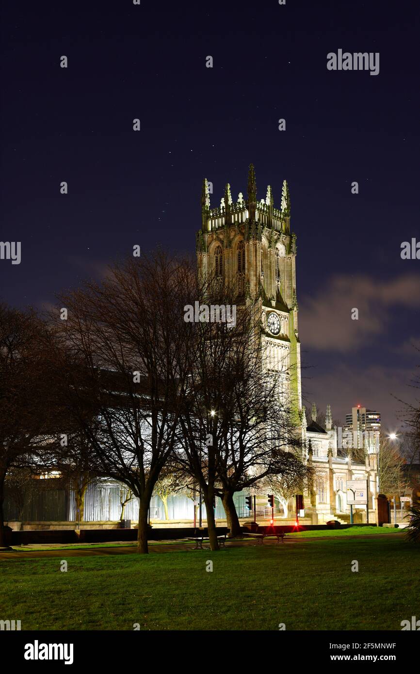 Leeds Minster in Leeds City Centre Stock Photo - Alamy