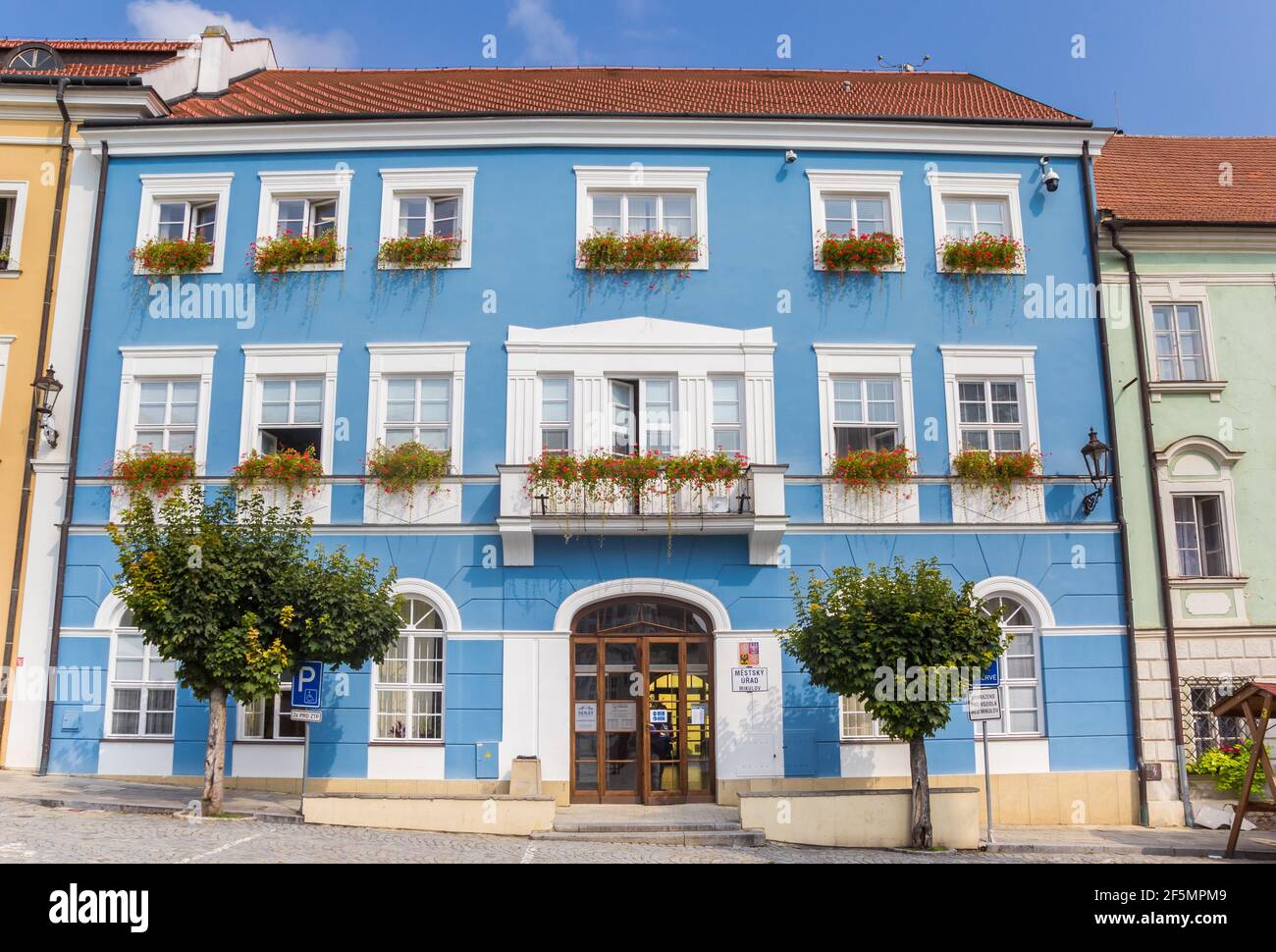 Czech government building hi-res stock photography and images - Alamy