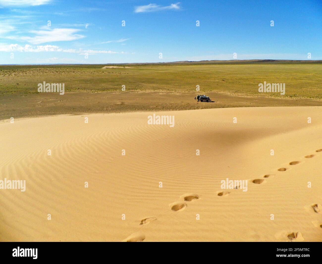 shifting sand dune, Gobi Desert, Mongolia Stock Photo - Alamy